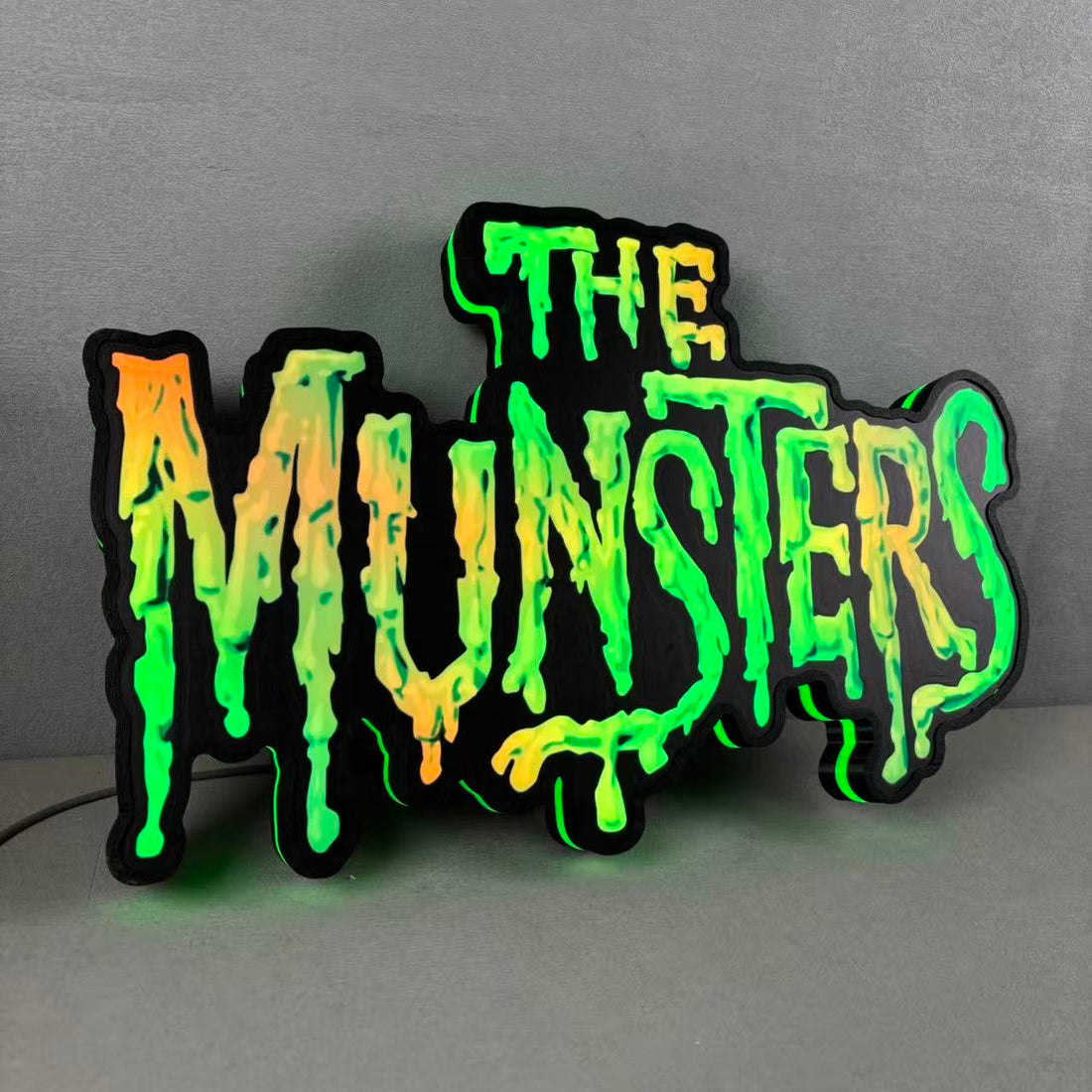 The Munsters Logo LED Lightbox Fully Dimmable & Powered by USB – FYLZGO
